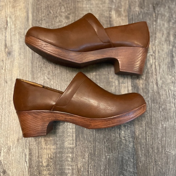b.o.c. | Shoes | Womens Boc Comfort Retro Leather Wedge Platform Clogs ...